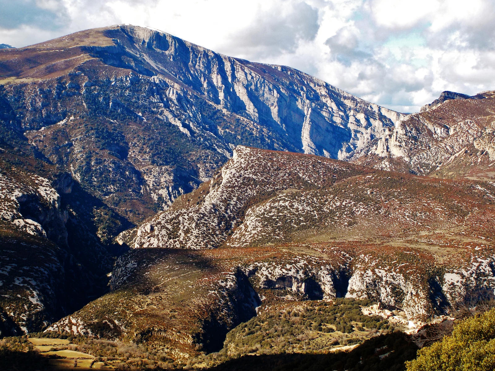 Ensueños de Guara: RODELLAR, UN MEDIO FISICO Y ETNOLOGICO PARTICULAR