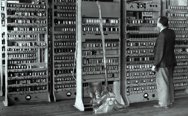 Sejarah Penemuan Dan Perkembangan Komputer | Sekilas Sejarah