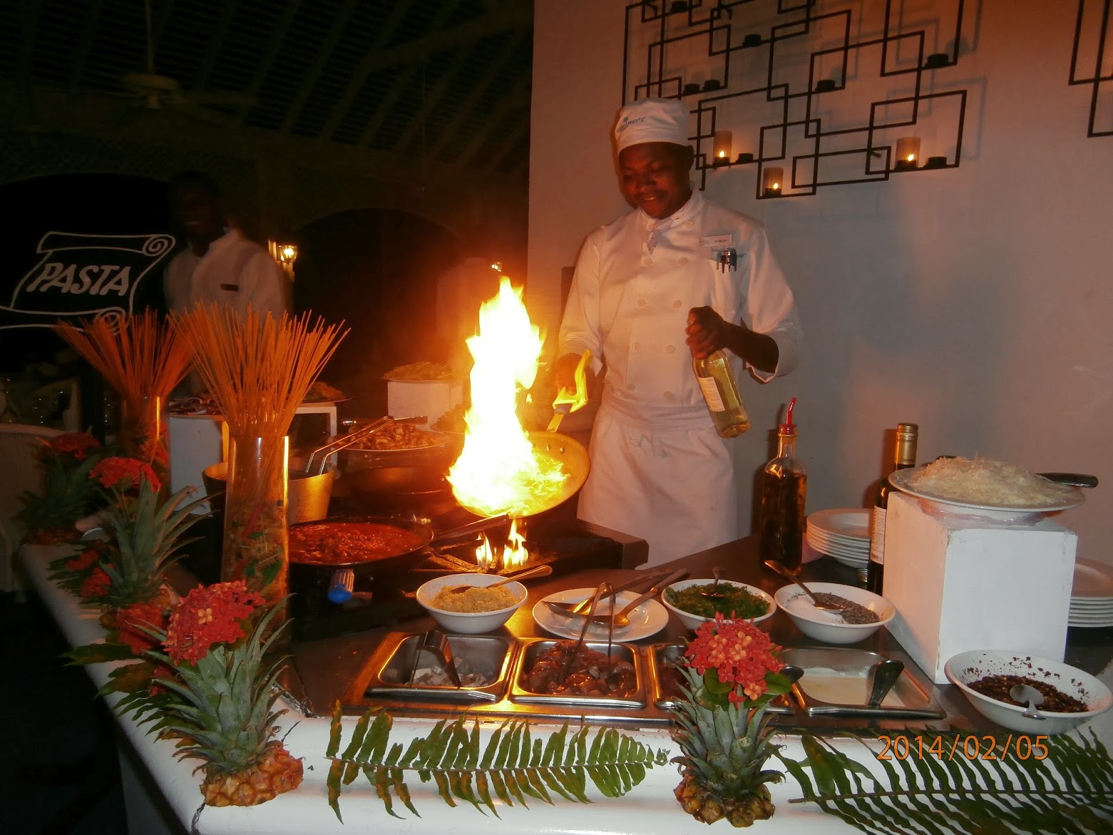 northernbliss: SHOW TIME AT THE PASTA STATION