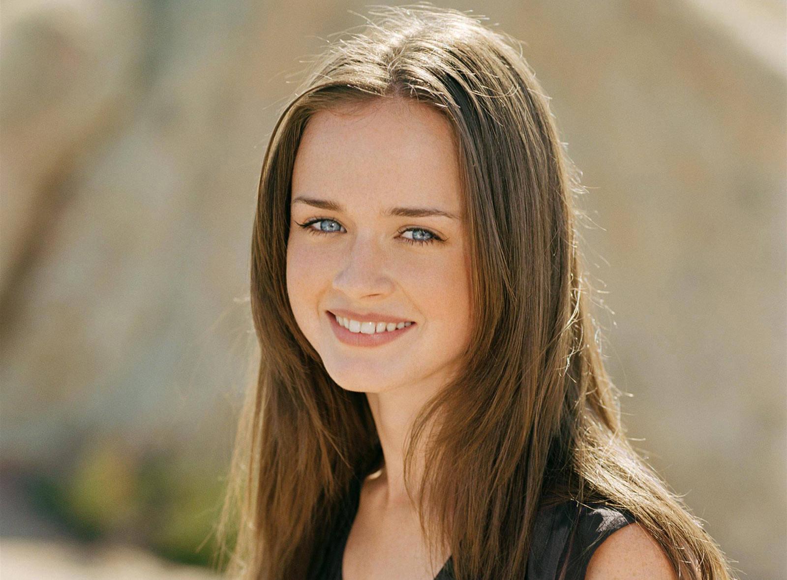 Alexis Bledel Photo Gallery