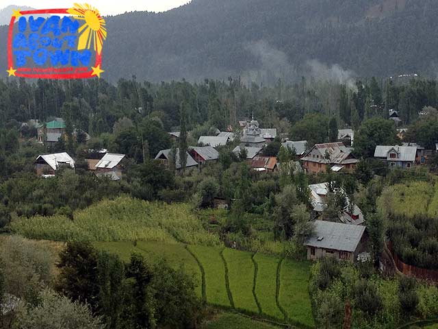 Kashmir: From Srinagar to Gulmarg | Ivan About Town