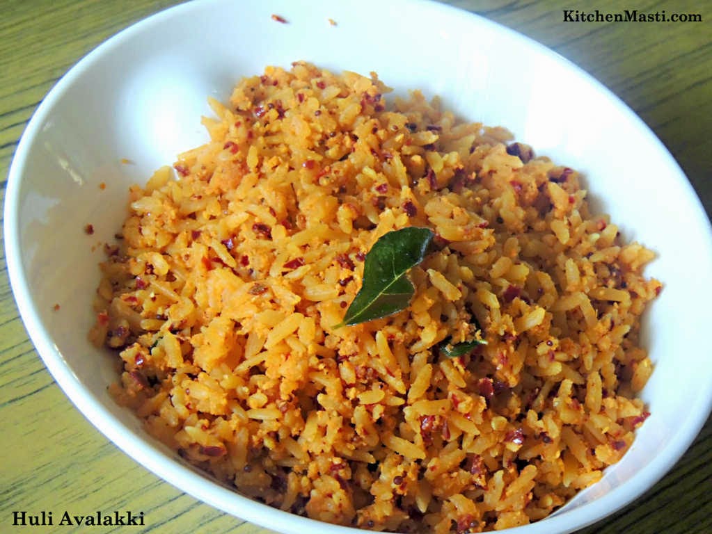Huli Avalakki ( Spicy Flattened Rice ) / Masala Poha Recipe ...