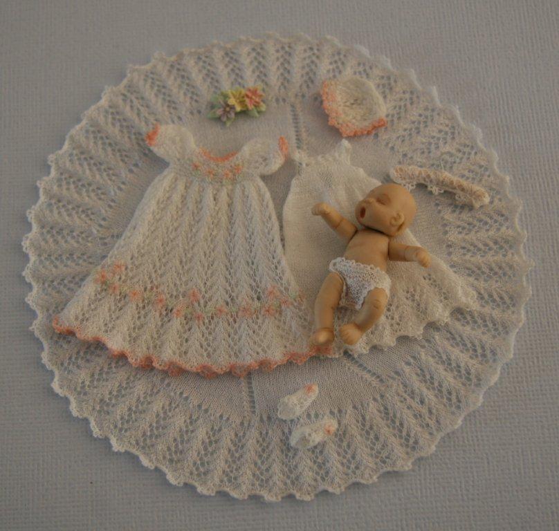 Chrystal's Designs: Miniature Knitting Patterns Belly Button Baby