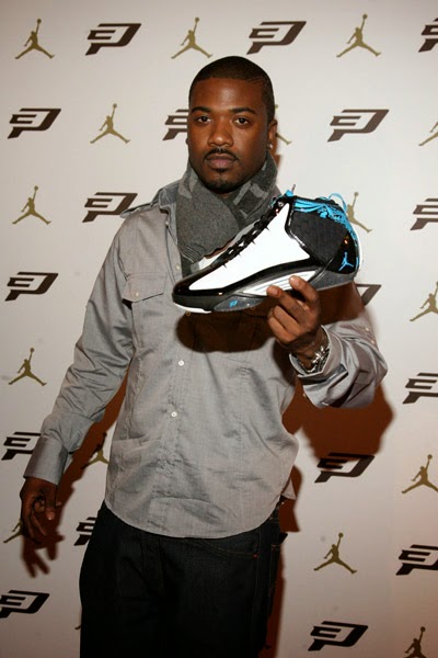 Thrill Seekers: Comedian B-Daht, aka Brian McLAUGHlin entertains