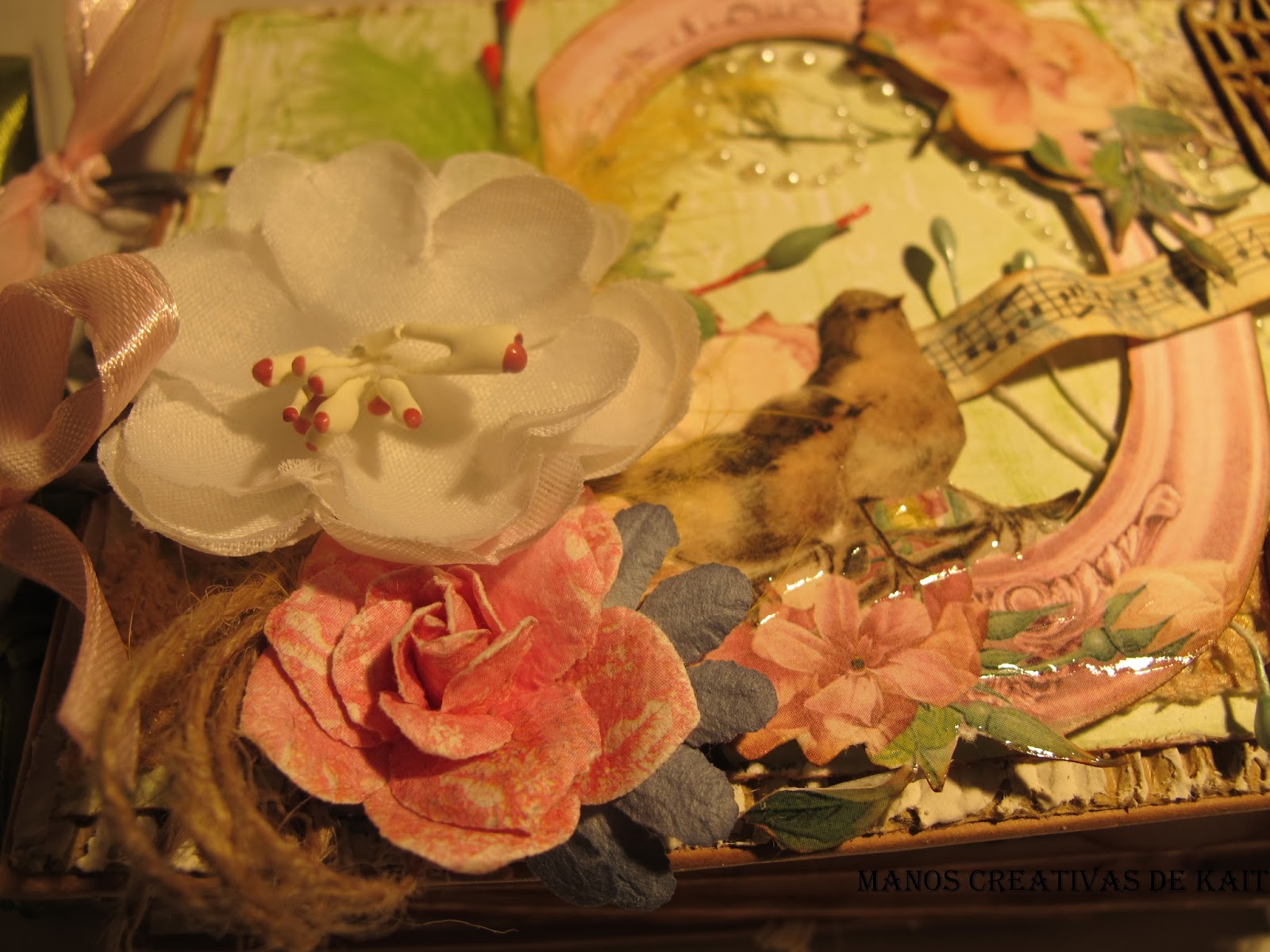 "Manos Creativas de Kaita": Mini álbum hojas de 12" x 12"