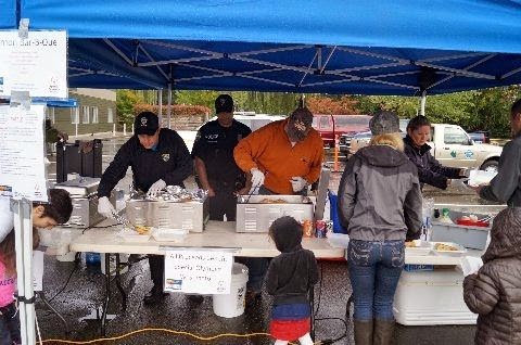 Shoreline Area News: Police barbecue raises $5,500 for Special Olympics