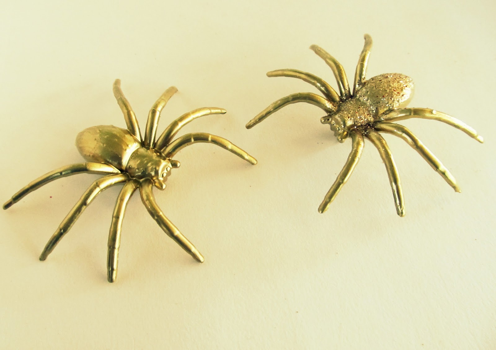 WobiSobi: Liquid Gold Spiders, DIY