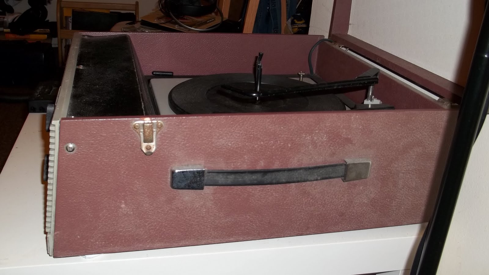 Hawianshirts: Marconiphone record player