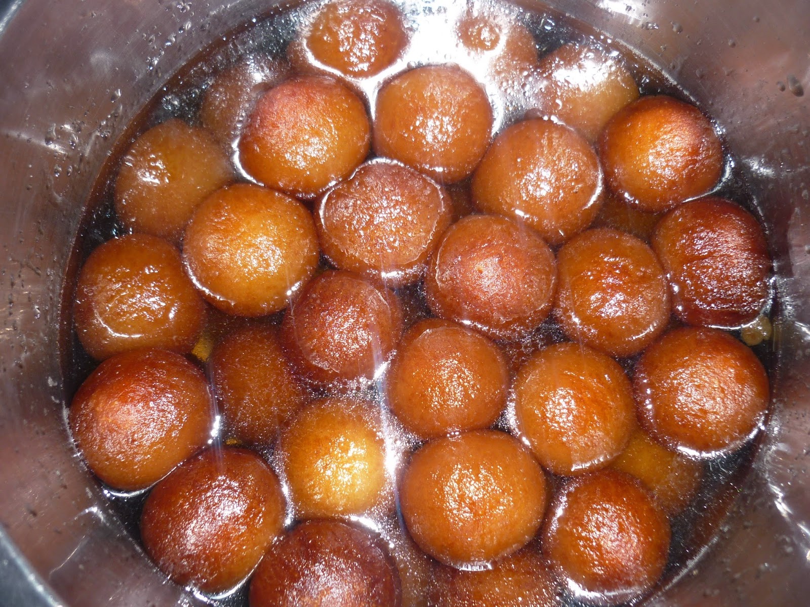 THENU'S RECIPES: HOME MADE GULAB JAMOON, குலோப் ஜாமூன்