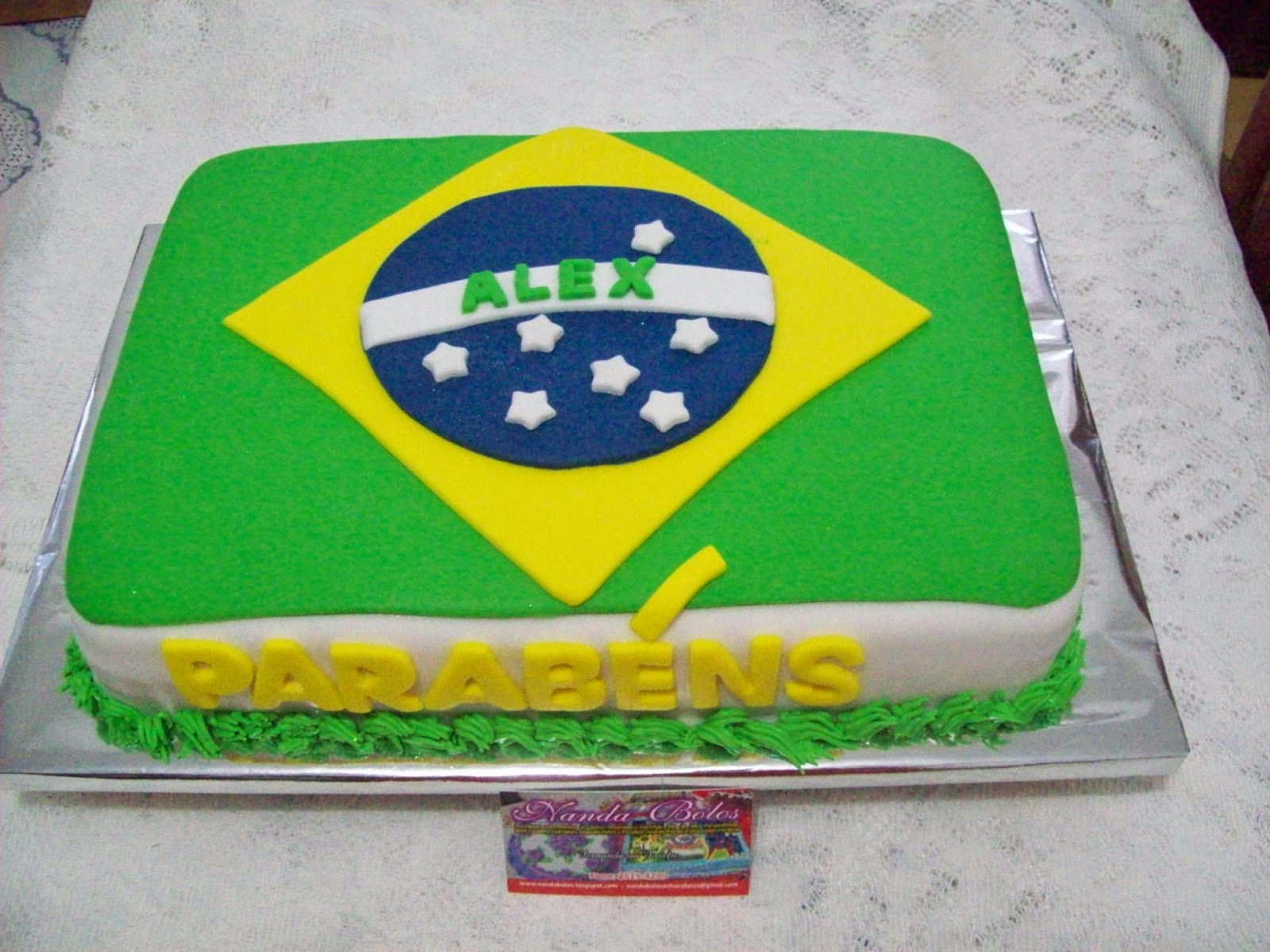 Nanda Bolos: BOLO DECORADO TEMA BRASIL