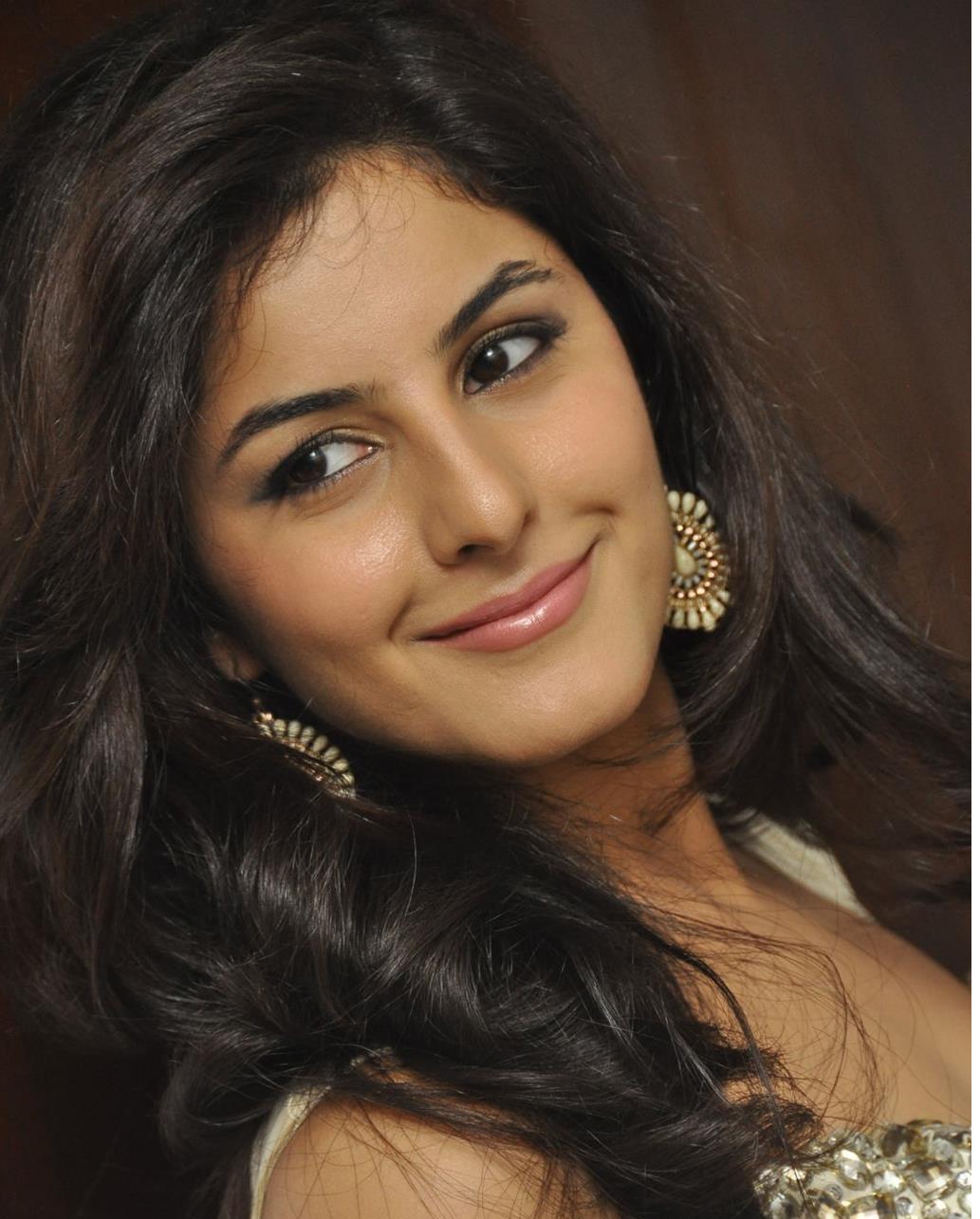 Isha Talwar wallpapers