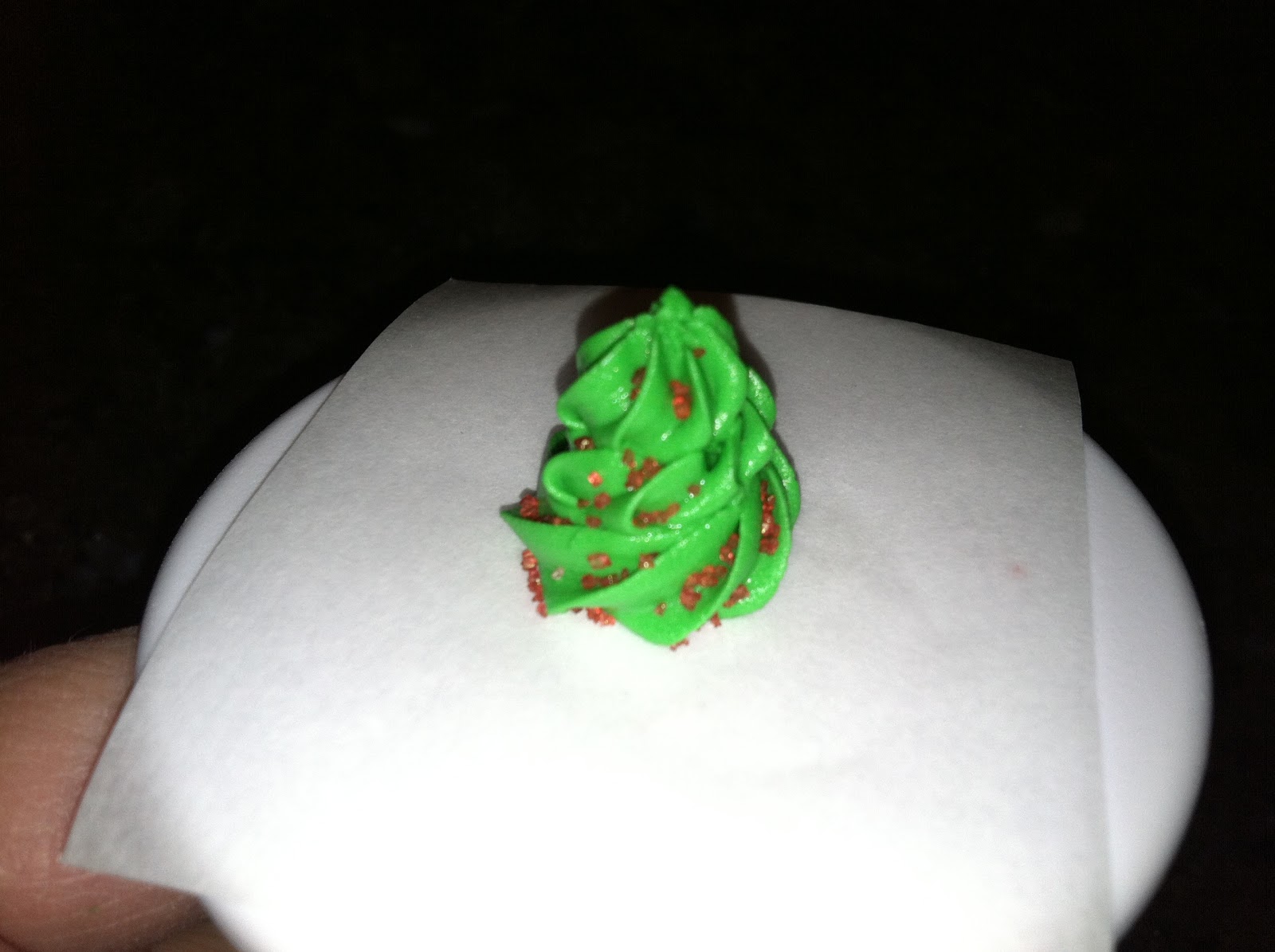 The Iced Queen: Royal Icing Christmas Tree