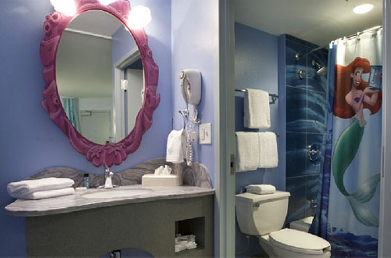 Ariel and Disney: Art of Animation