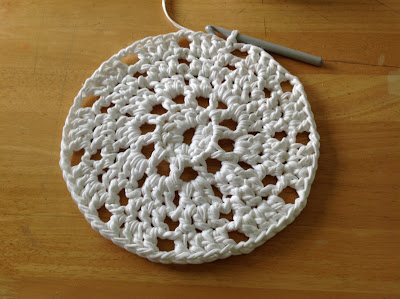 Dandelion Days: A Fabulous Hoooked Zpagetti Rug Pattern