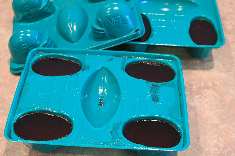 DIY Party Mom: Lady Bug Jello Jigglers