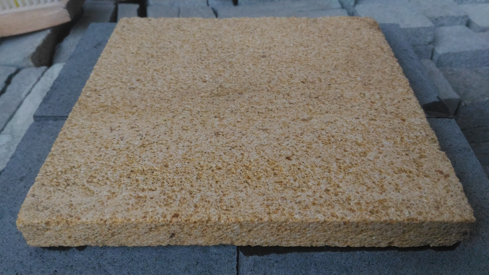 Pabrik Batu Alam Paras Jogja Palimanan Putih Super - Pengrajin Batu Alam