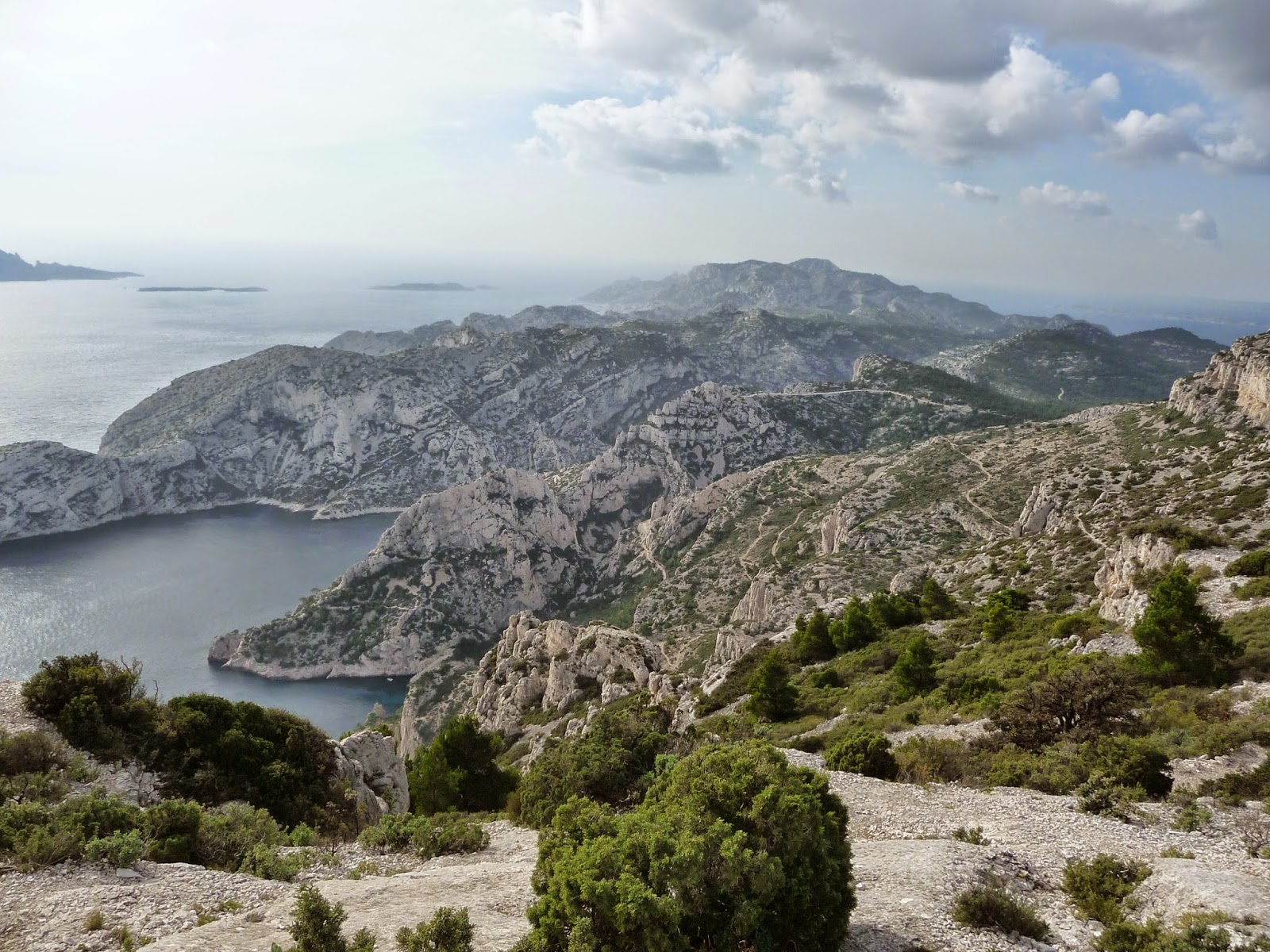 Traversée Des Calanques Marseille-Cassis Visorando Rando Épique - Realisme