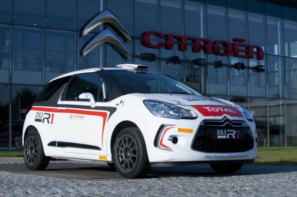 Cortando Cuneta: Citroën DS3 R1