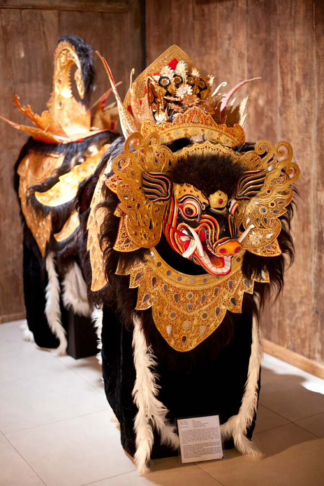 Tanggahan Tengah: Barong