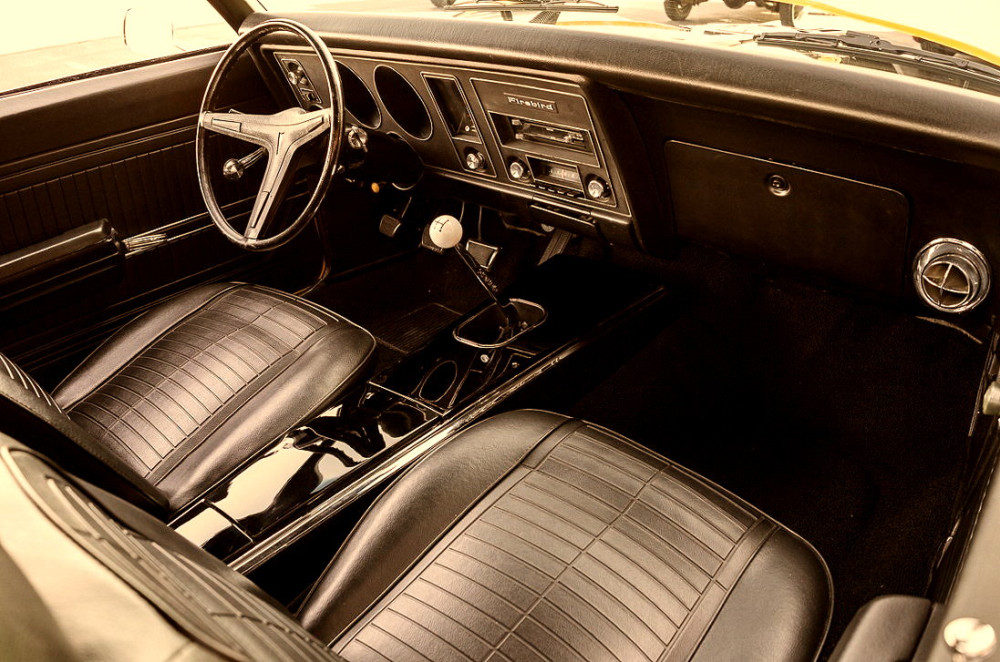 MUSCLE CAR COLLECTION : 1969 Pontiac Firebird Sport Coupe Review