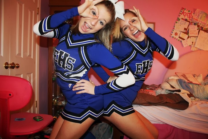 Hot Cheerleaders Eye See Some Hotties