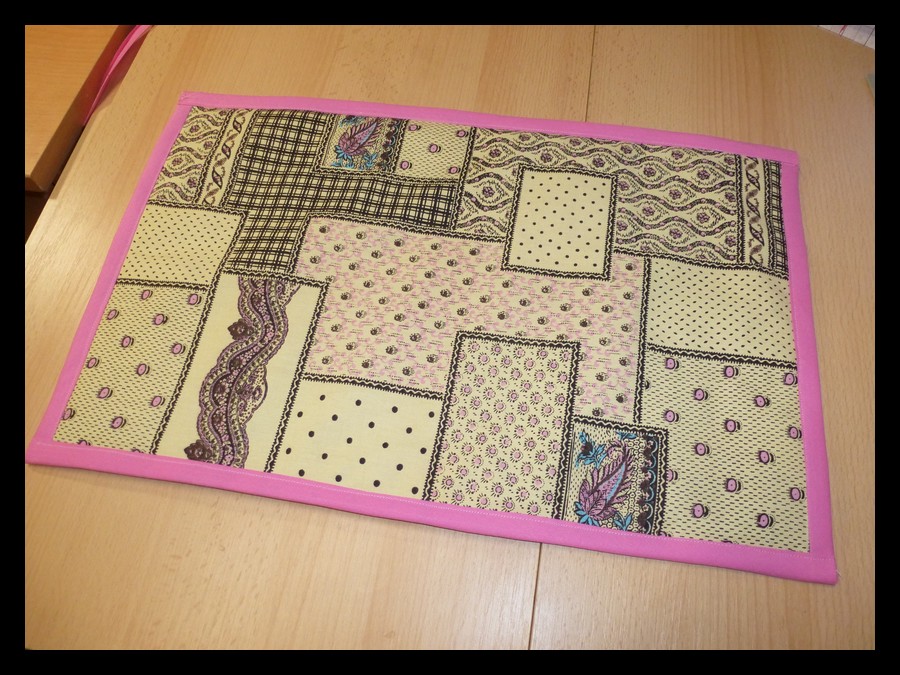 POUPIESCAT: SET DE TABLE EN PATCHWORK