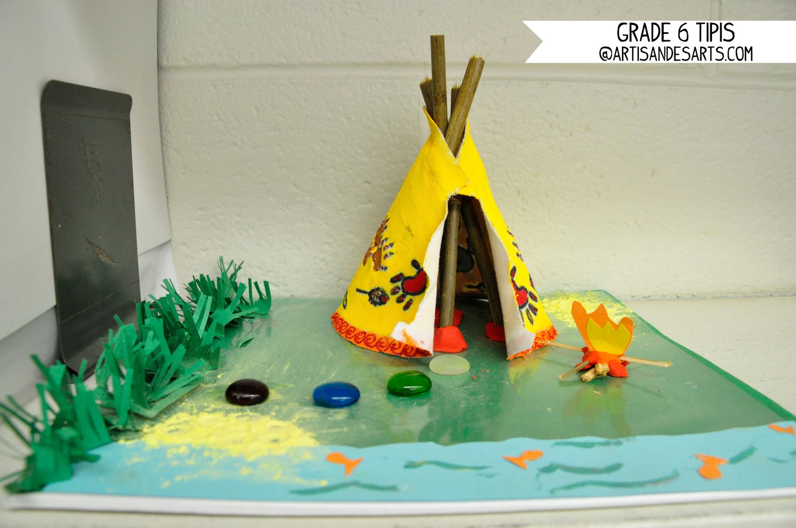 artisan des arts: Canvas Tipis - grade 6