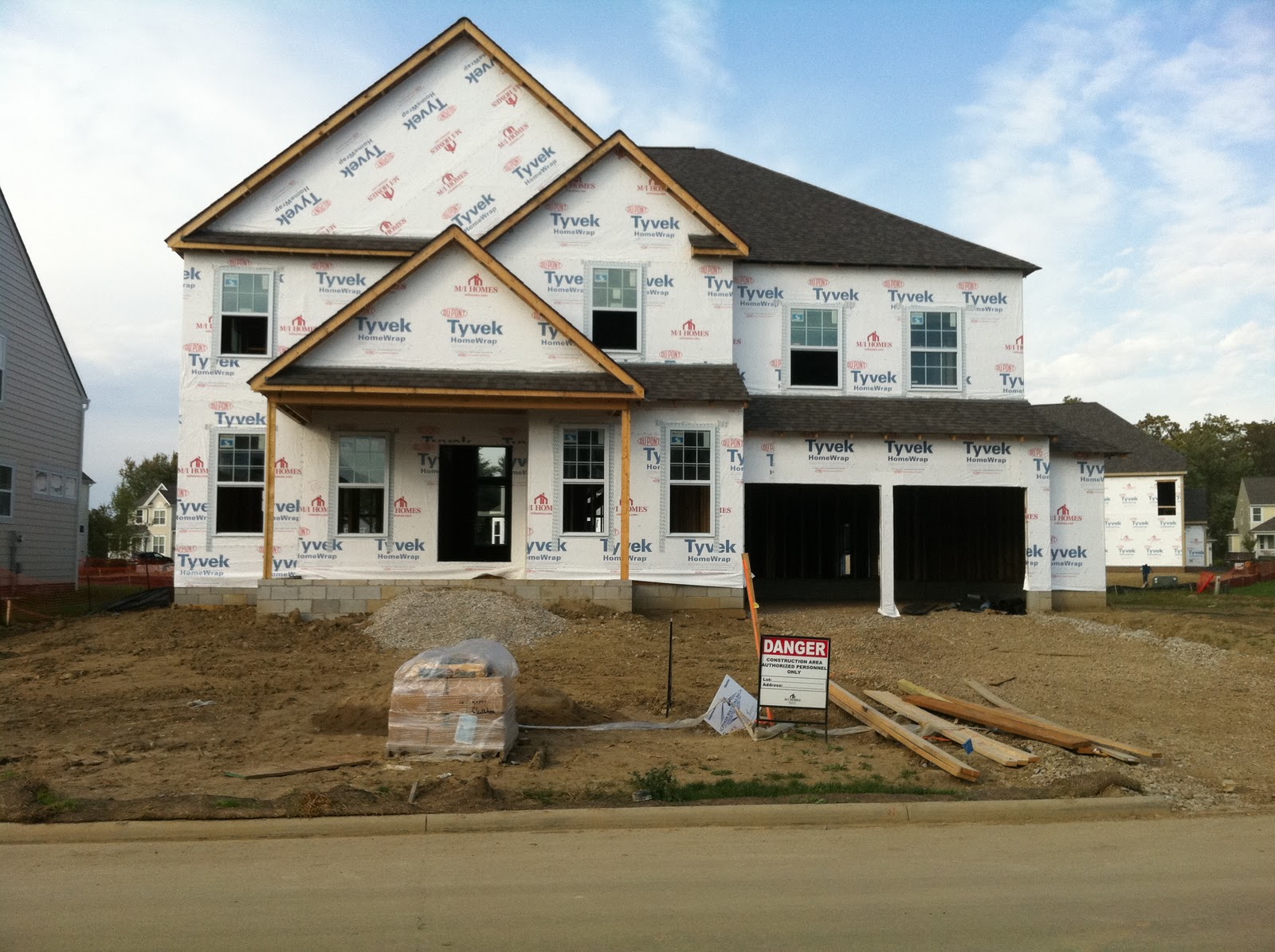The Britton House: The Roof is On!