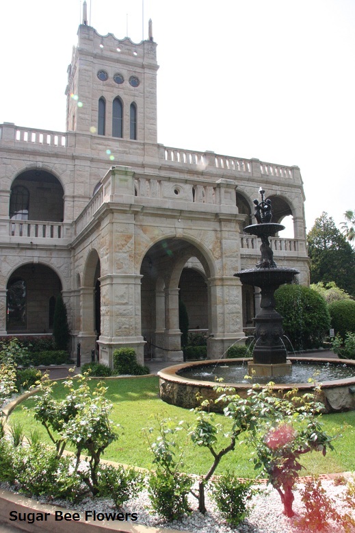 Sugar Bee Flowers: M&C's wedding at Curzon Hall