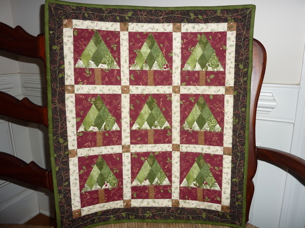 Mini Christmas Tree Quilts - A Quilting Life