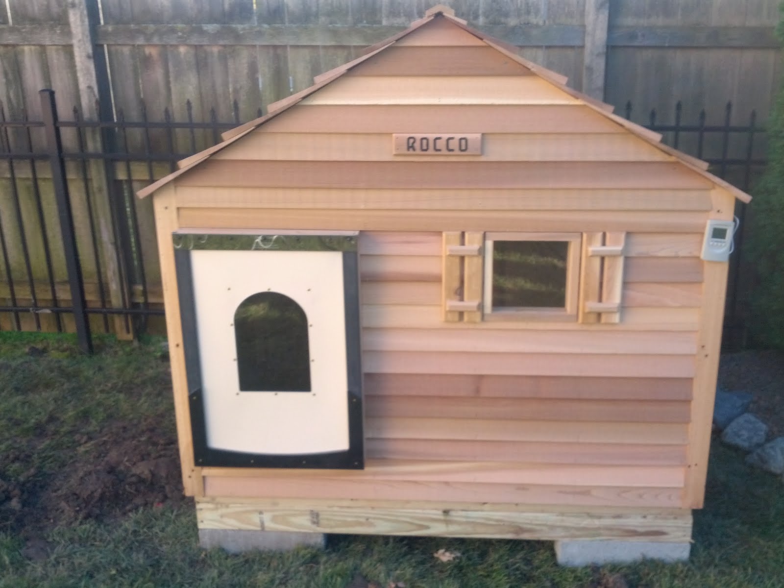 !TOP VALUE CONSTRUCTION LLC!: CUSTOM CEDAR DOGHOUSE