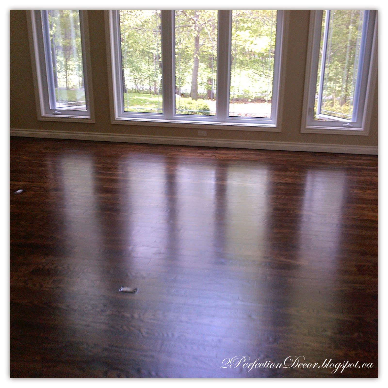 2Perfection Decor: Hazelnut Oak floors Re-Finished to Dark Java
