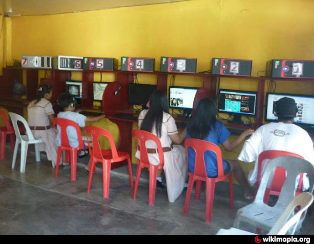 25+ Best Internal Internet Cafe Arrangement Design Samples ~ Resources ...