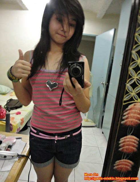 marlinibiza: ABG Cantik Yang Lagi Narsis