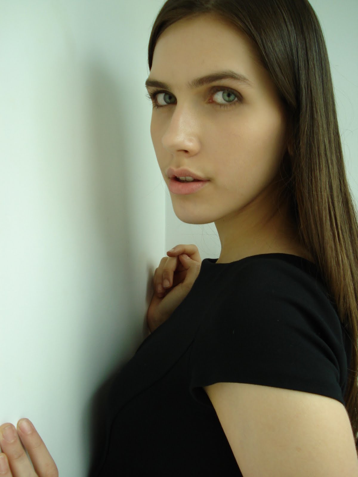 ELITE MODEL MANAGEMENT TORONTO : Hannah Elizabeth - New Digitals