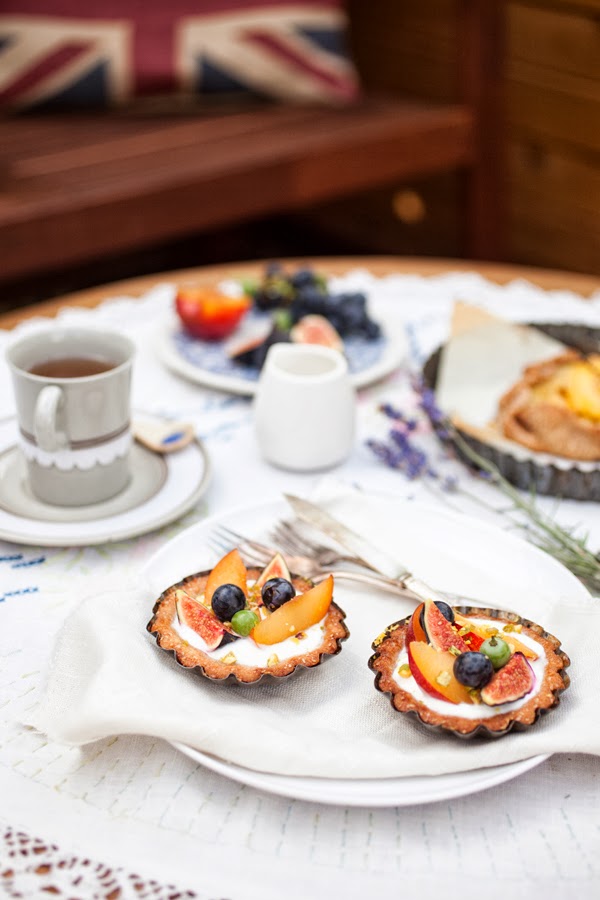 Afternoon Tea Party with Fresh Fruit Tarts | Bella Bonito