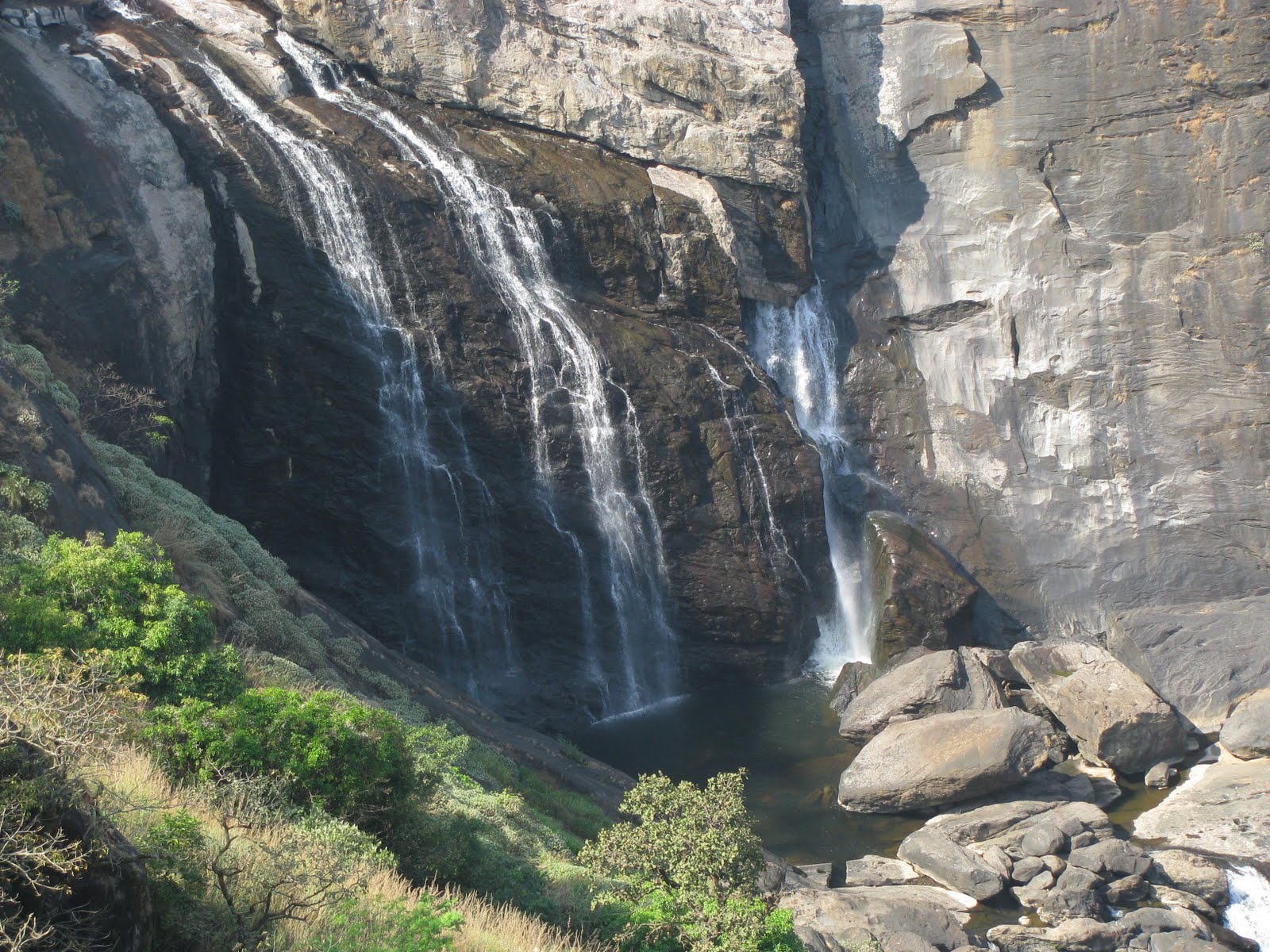 Eye Grabber.............: Trek to Kumara Parvata..