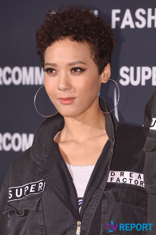 Yoon Mirae INTL: MFBTY @ 2015 S/S Seoul Fashion Week (October 19, 2015)