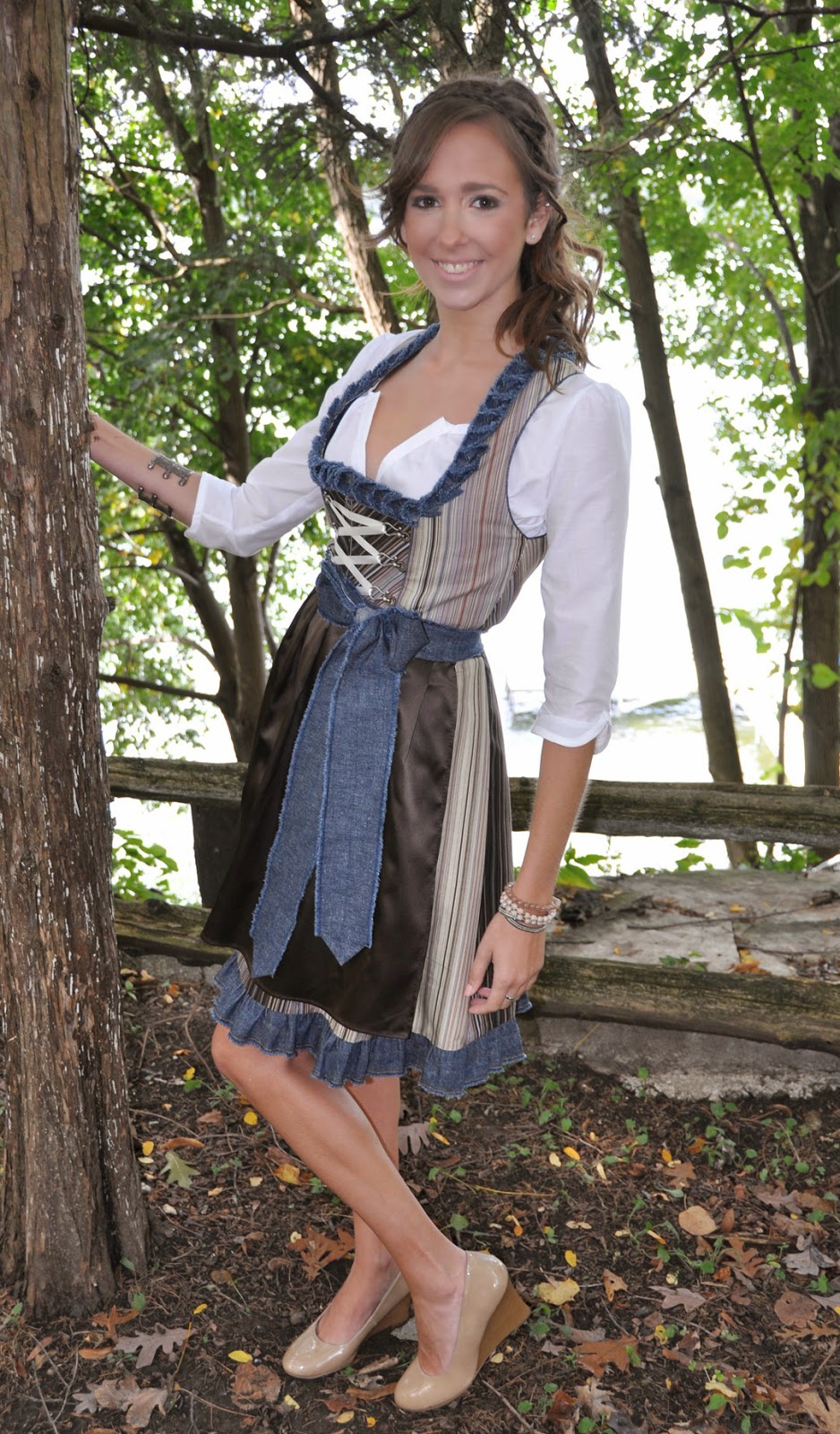 Rare Dirndln: Dirndls in Detail: Working with Denim