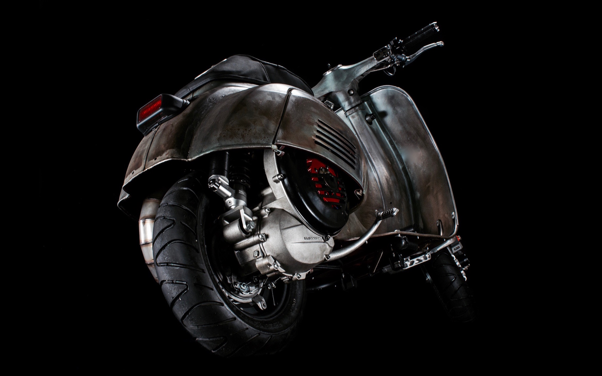 Custom Vespa 200N Rawstyle - Inazuma café racer