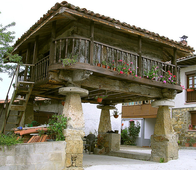 Pix Grove: The Horreo - Singular Symbol of Spain