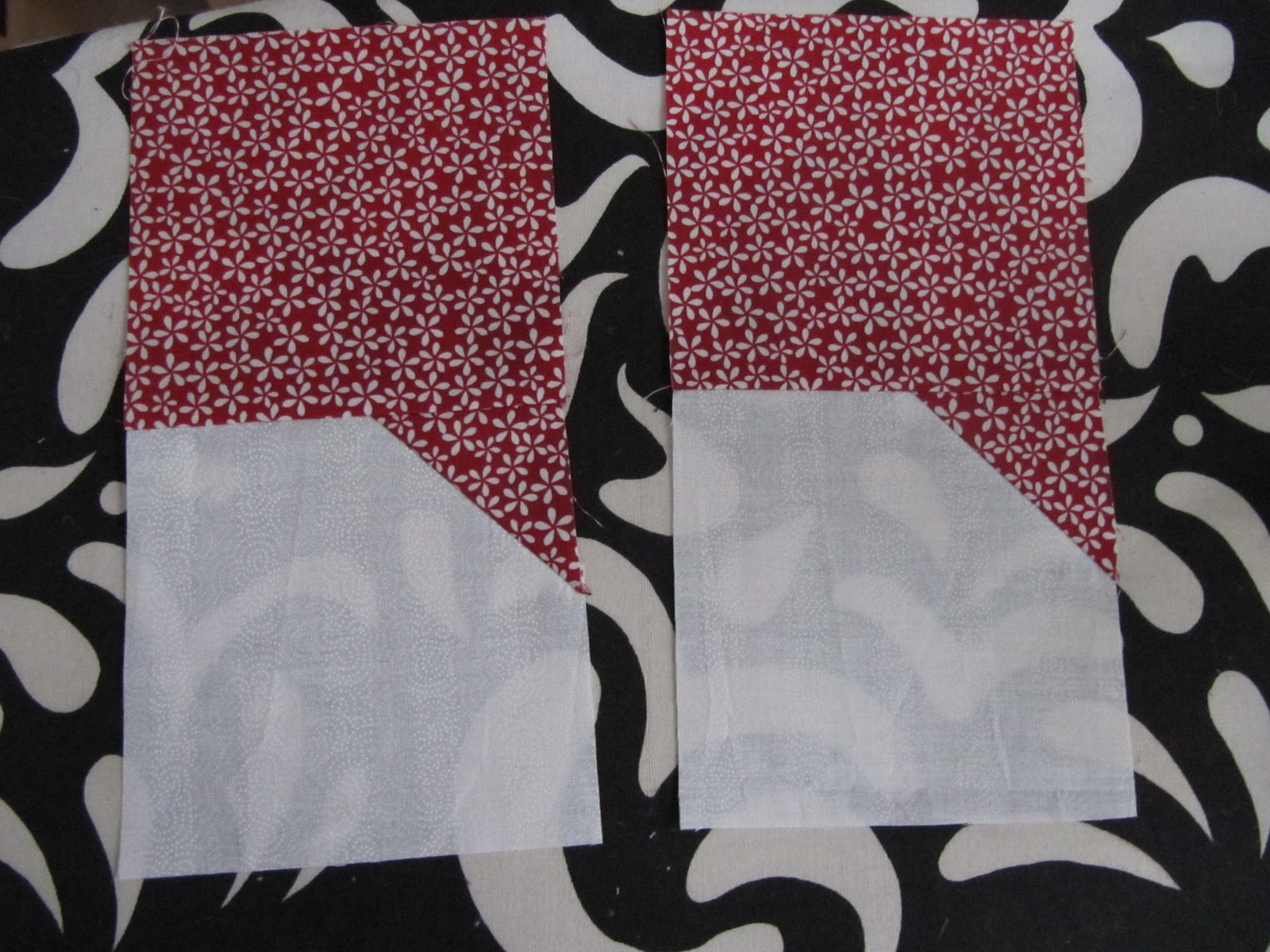 Sew Many Ways...: Bow Tie Quilt Block Tutorial...A "Charm" ing Block