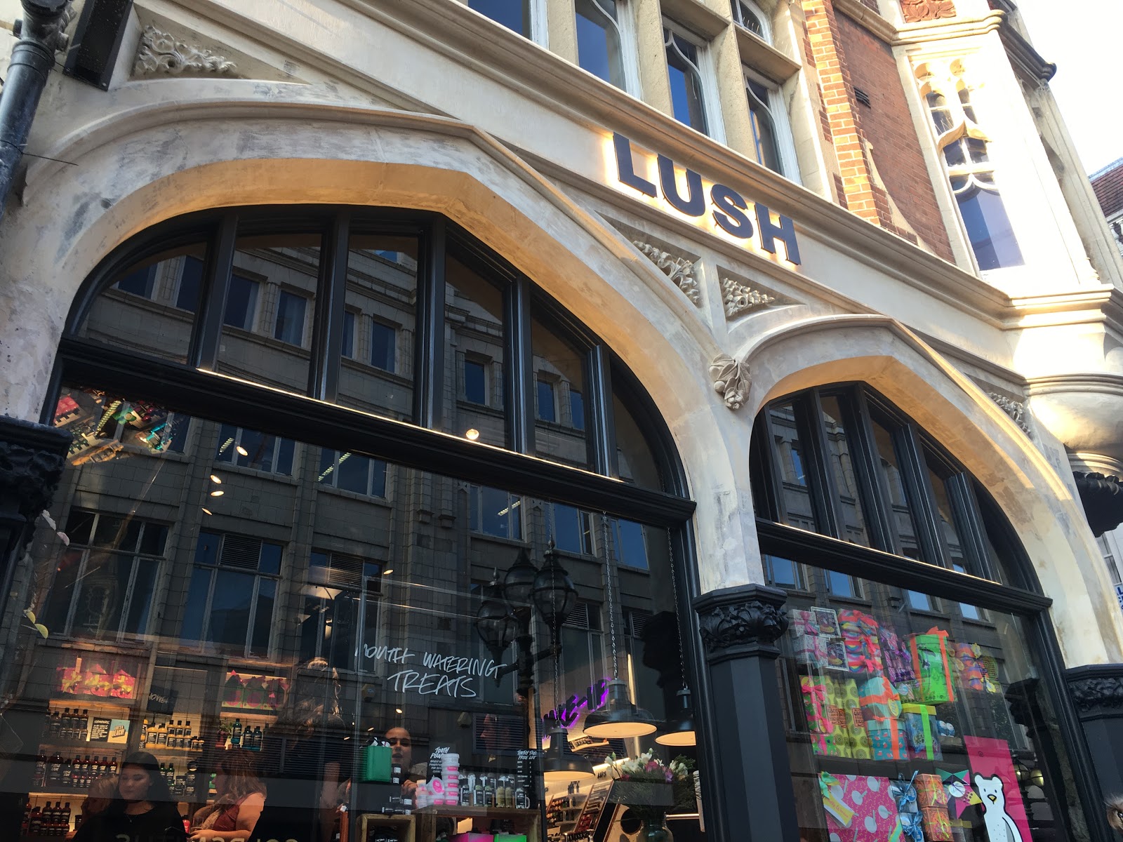 Lush Bournemouth Re-Opening - Georgie xoxo | Enchanted Living