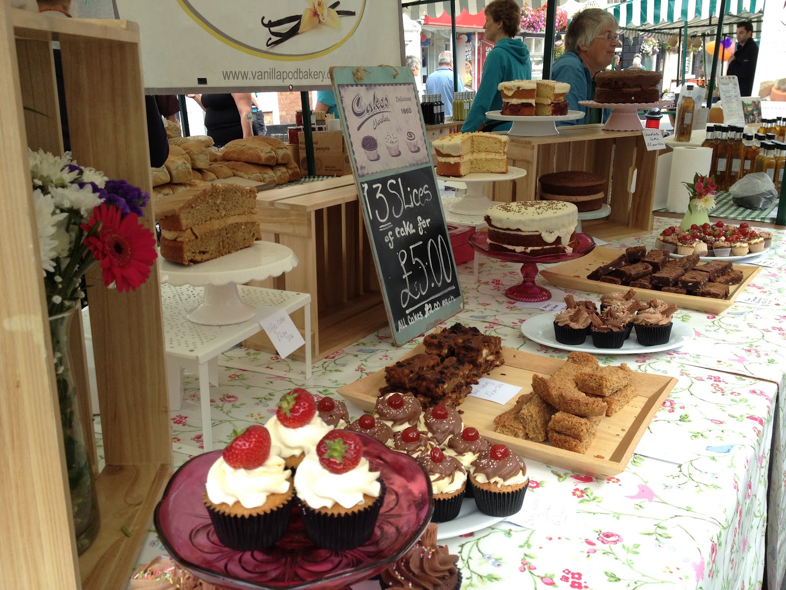 The Vanilla Pod Bakery: Our new stall layout