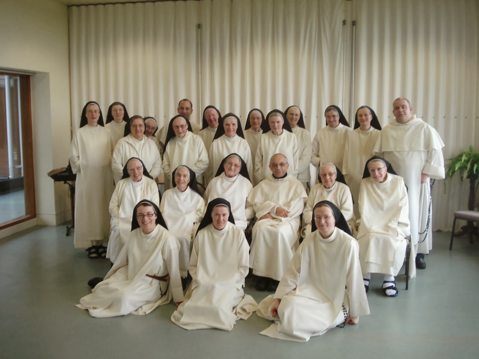 Irish Dominican Vocations: Master of the Order visits Dominican nuns in ...