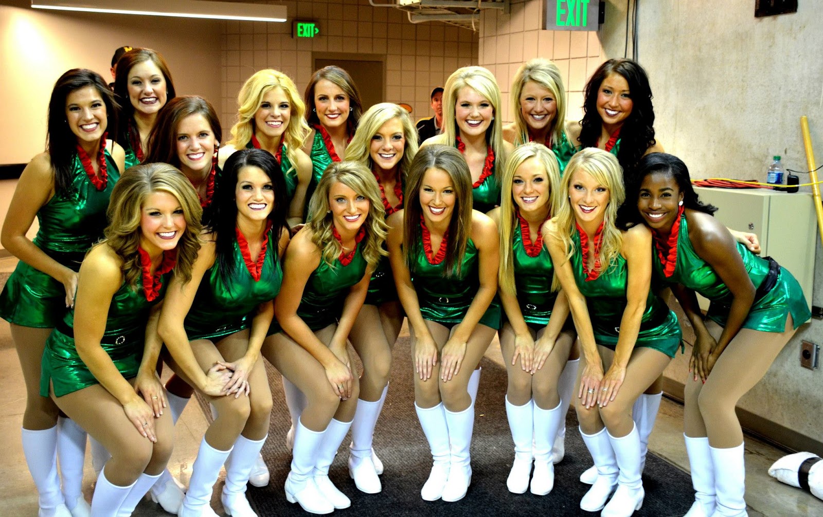 NFL and College Cheerleaders Photos: Mizzou Golden Girls Ready for a ...