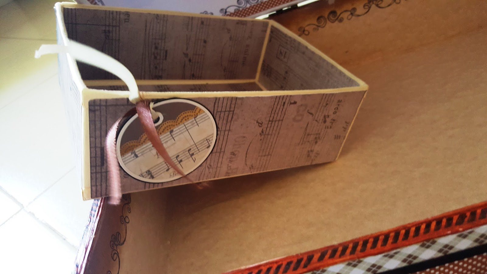 VREnchanted Color, Craft & more....: Treasure Chest