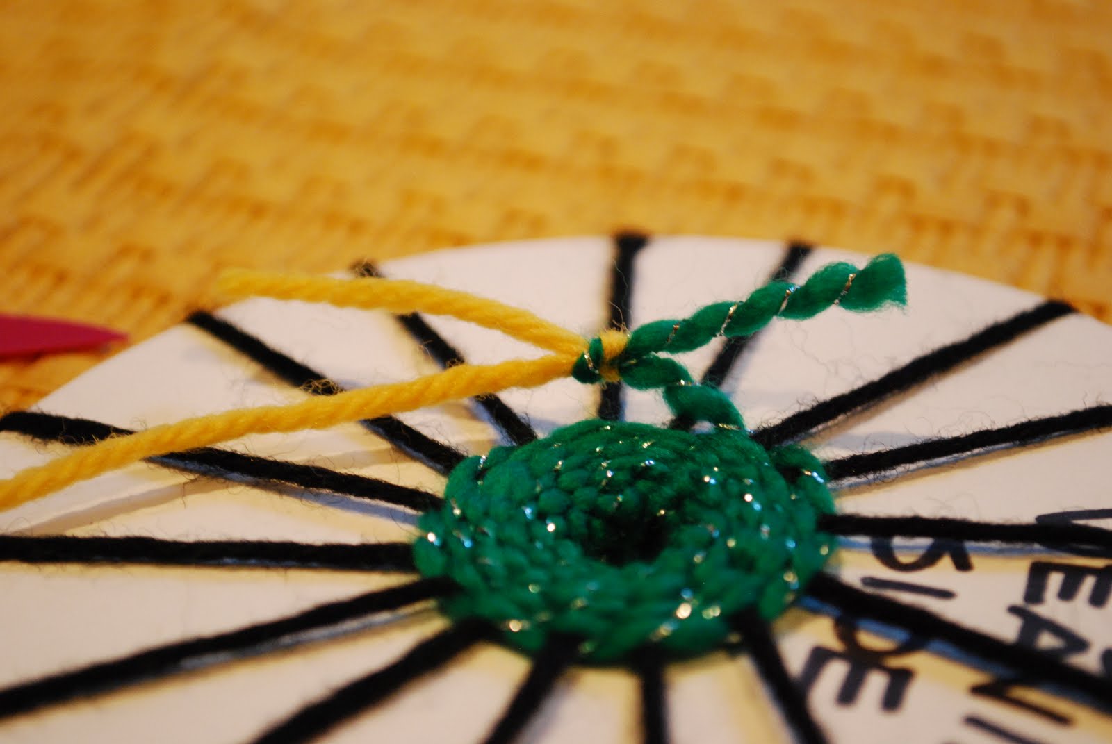 Make It... a Wonderful Life: CD Weaving Tutorial