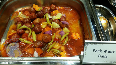 7 Flavors: Chef Boy Logro's buffet restaurant in Greenhills.