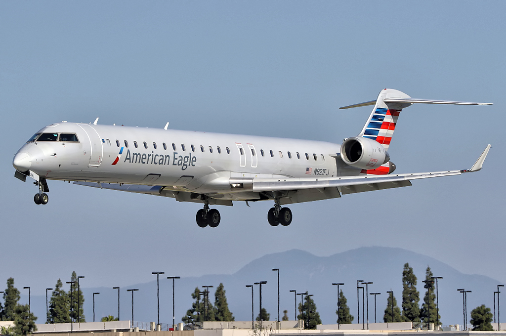 Aero Pacific Flightlines: American Eagle (Mesa Airlines) Canadair CRJ ...